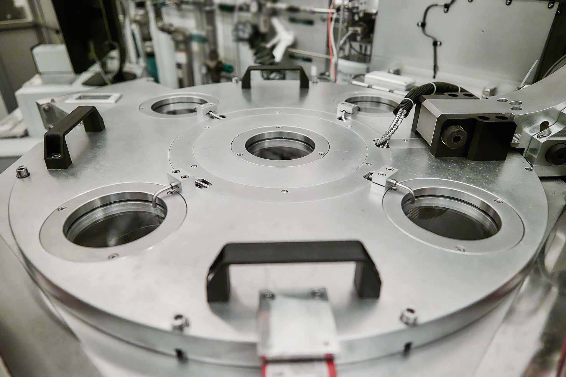 UNAXIS Clusterline 200 used for sale price #9189483, 2000 > buy from CAE