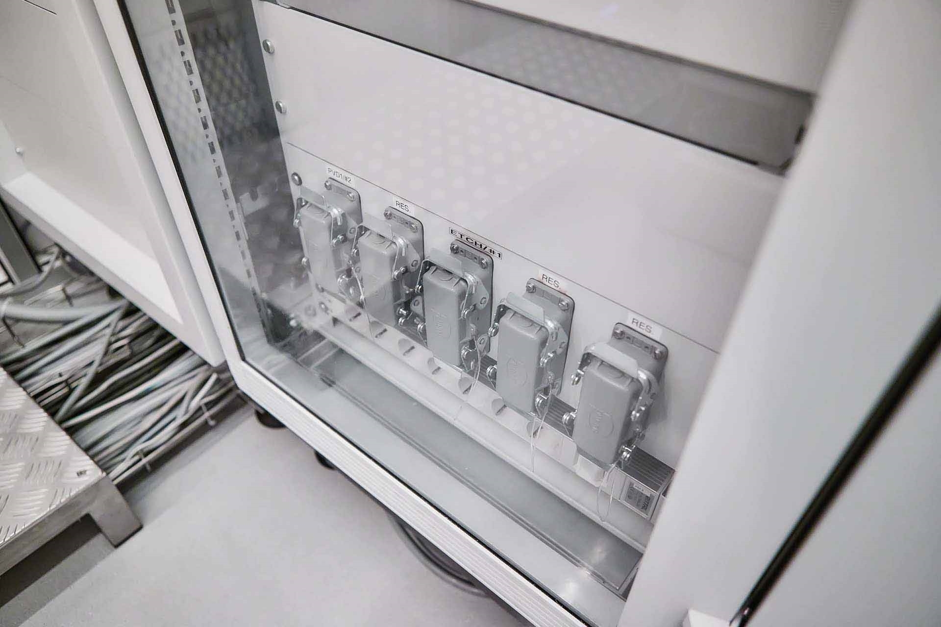 UNAXIS Clusterline 200 used for sale price #9189483, 2000 > buy from CAE