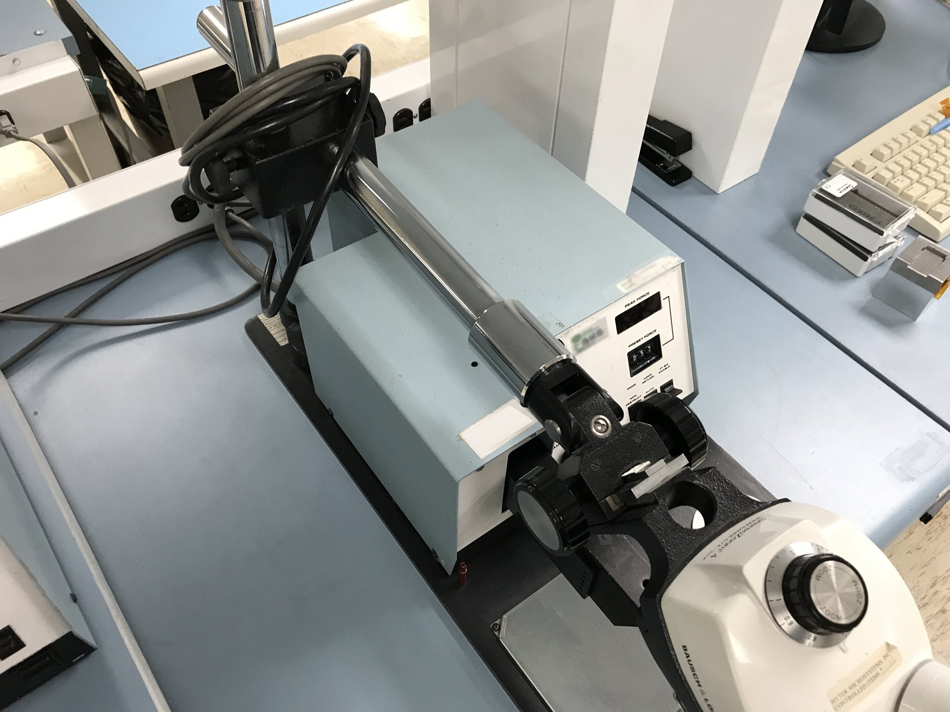 UNITEK MICROPULL IV 본더 판매 가격 #293795103에 사용됨 > CAE에서 구매