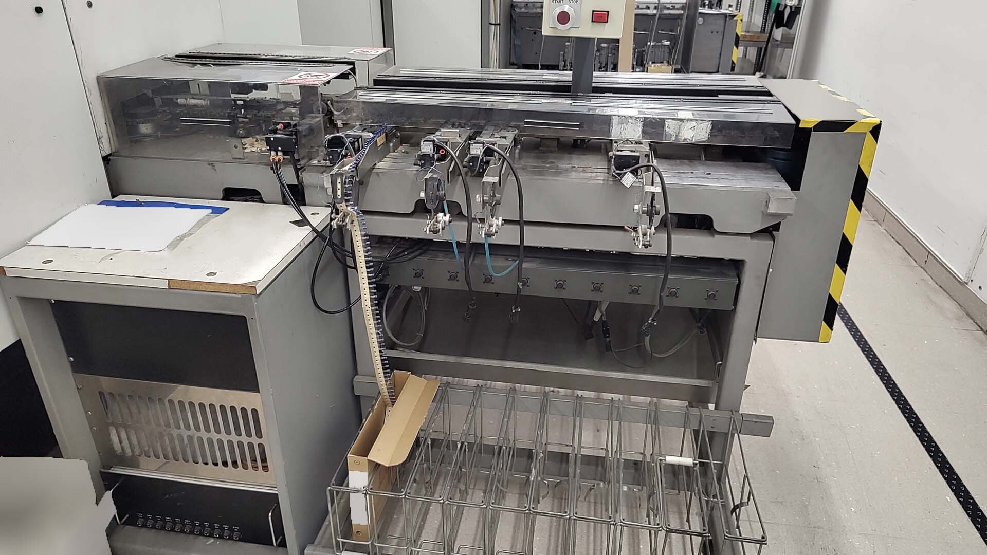 UNIVERSAL Axial inserter 판매 가격 #293794579에 사용됨 > CAE에서 구매