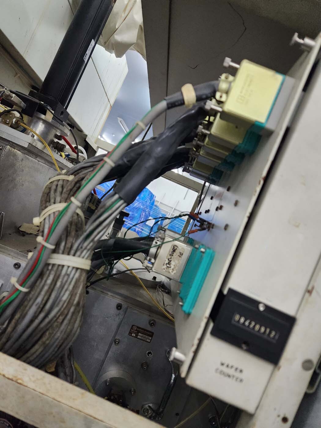 VARIAN 350D Ion Implanter & Monitor used for sale price #293695616 ...