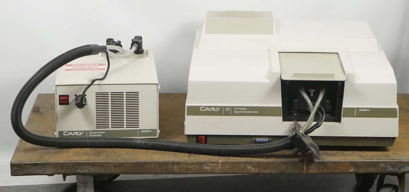 VARIAN Cary 1E 분광광도계 판매 가격 #9389248에 사용됨 > CAE에서 구매