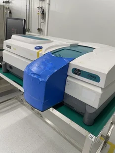 VARIAN Cary 5000 Spectrophotometer used for sale price #293766587, 2010 ...