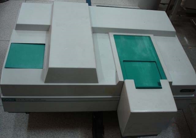 VARIAN Cary 500 분광광도계 판매 가격 #71273, 2001에 사용됨 > CAE에서 구매
