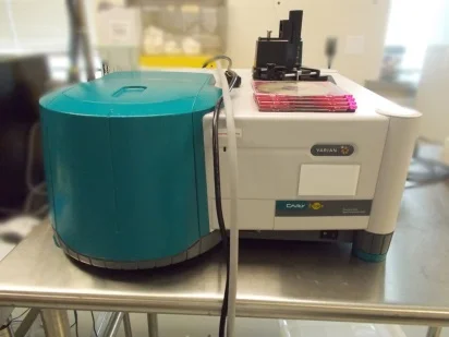 VARIAN Cary Eclipse 분광광도계 판매 가격 #9064114에 사용됨 > CAE에서 구매