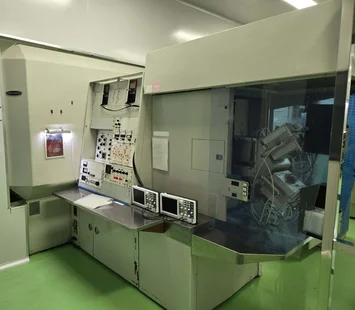 VARIAN CF 3000 Ion Implanter & Monitor used for sale price #293758156 ...