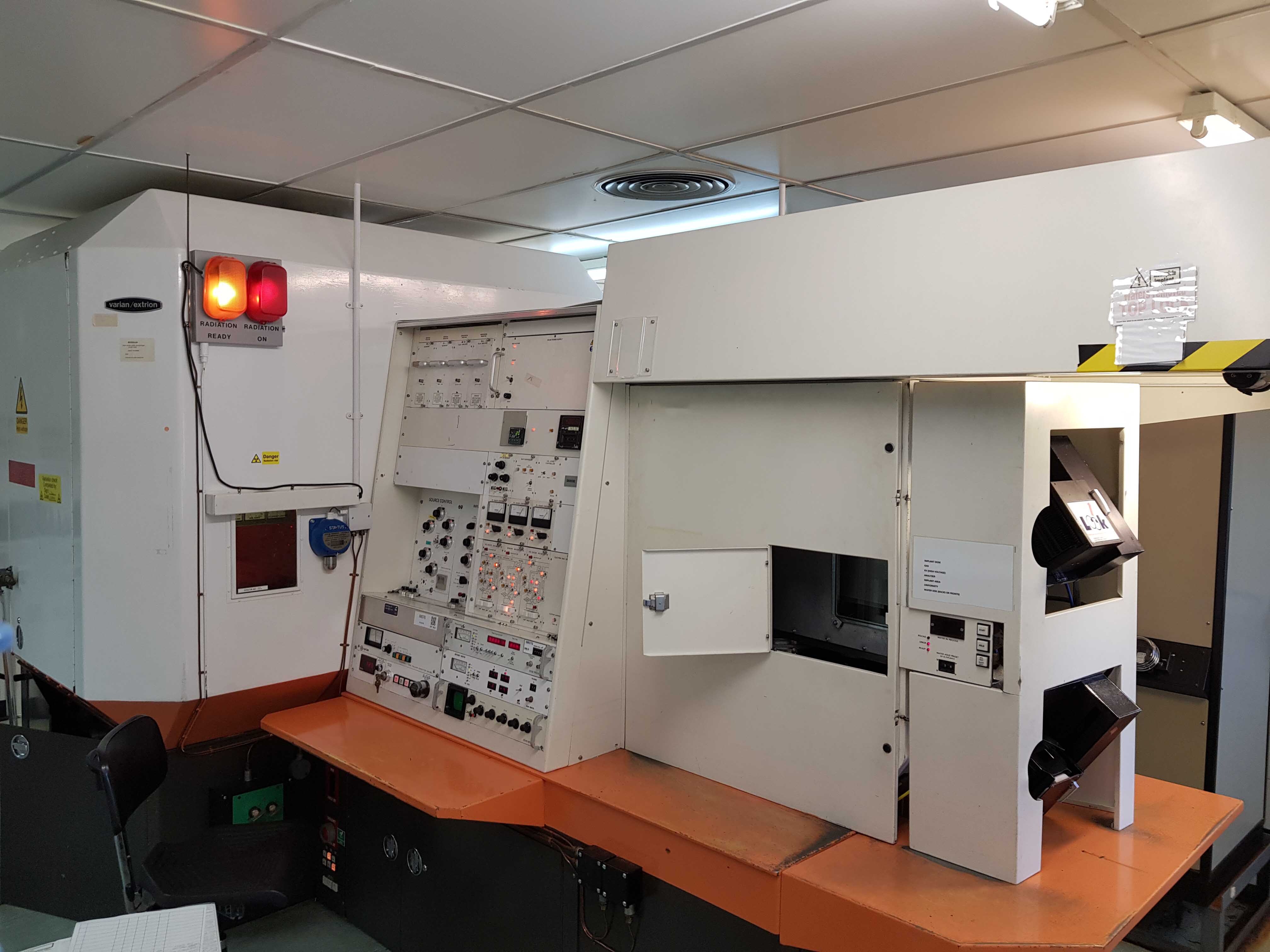 VARIAN 200 DF4 Ion Implanter & Monitor used for sale price #9393404 ...