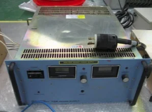 VARIAN E500 이온 주입기 & 모니터 판매 가격 #9024951에 사용됨 > CAE에서 구매