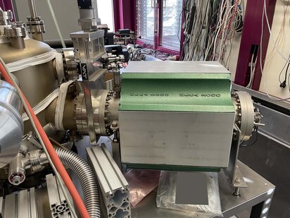 CREATEC FISCHER Molecular Beam Epitaxy (MBE) system MBE System used for ...