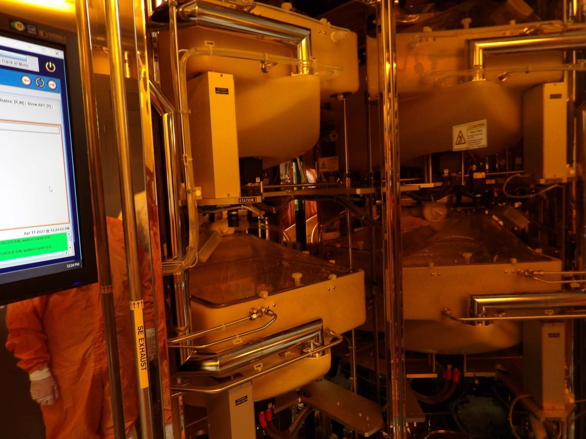 VEECO / SSEC M3303 Scrubber used for sale price #293651181, 2012 > buy ...