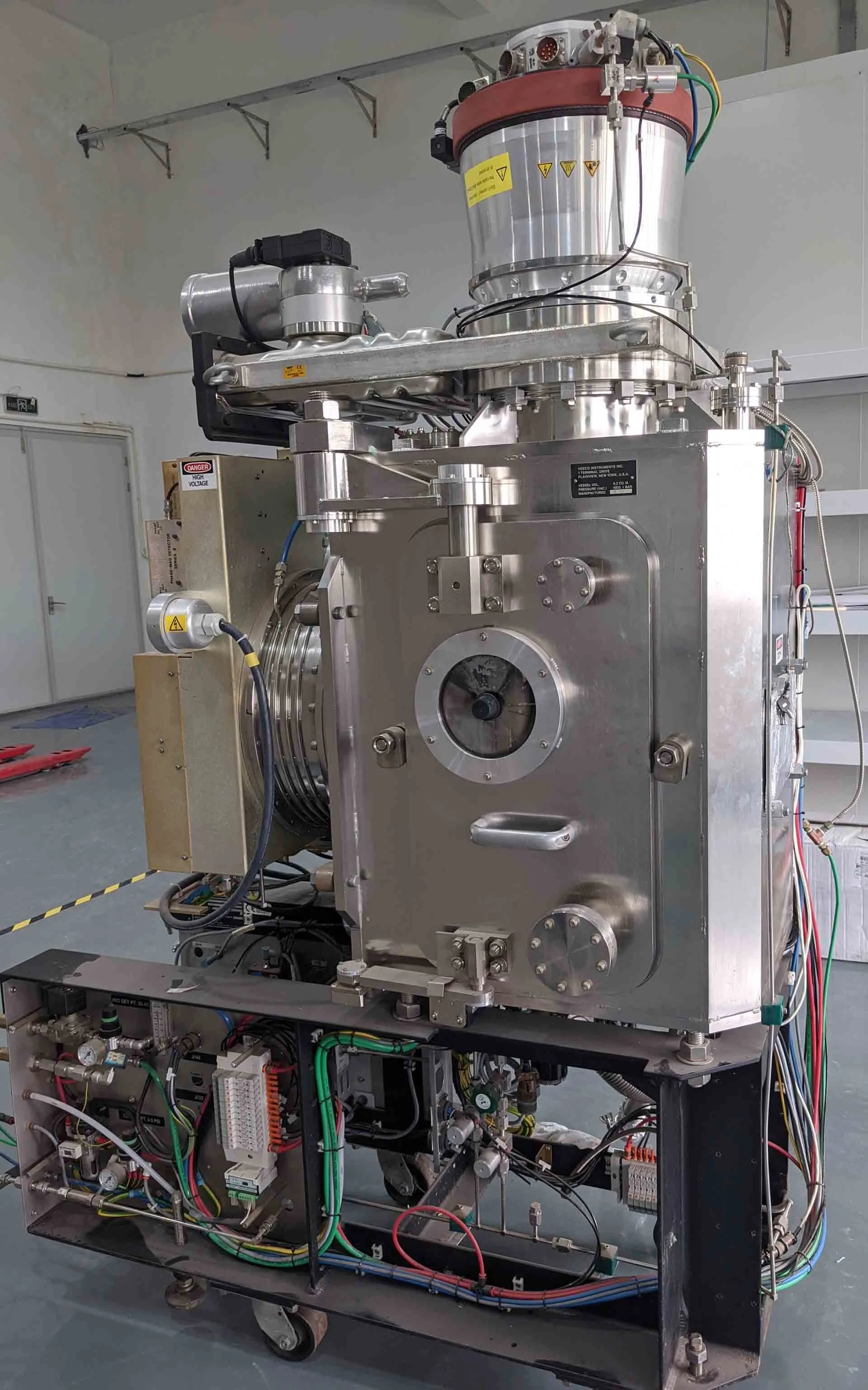 VEECO RF 350 Ion Mill used for sale price #293627213, 1999 > buy from CAE