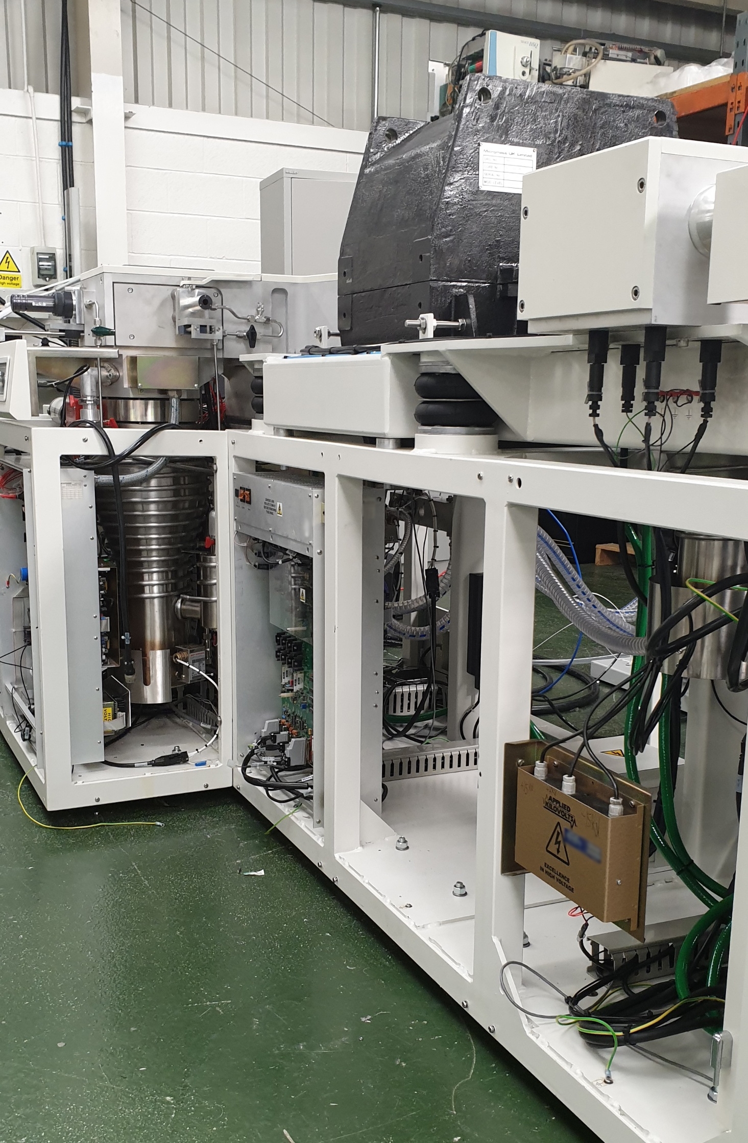 WATERS / MICROMASS Autospec Ultima Spectrometer used for sale price ...