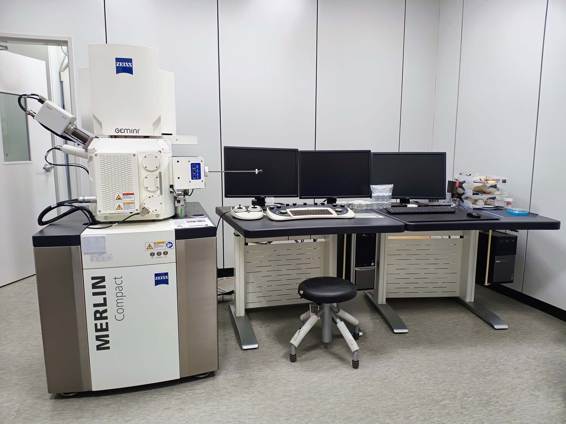 ZEISS Merlin Compact SEM used for sale price #293770358, 2014 > buy ...