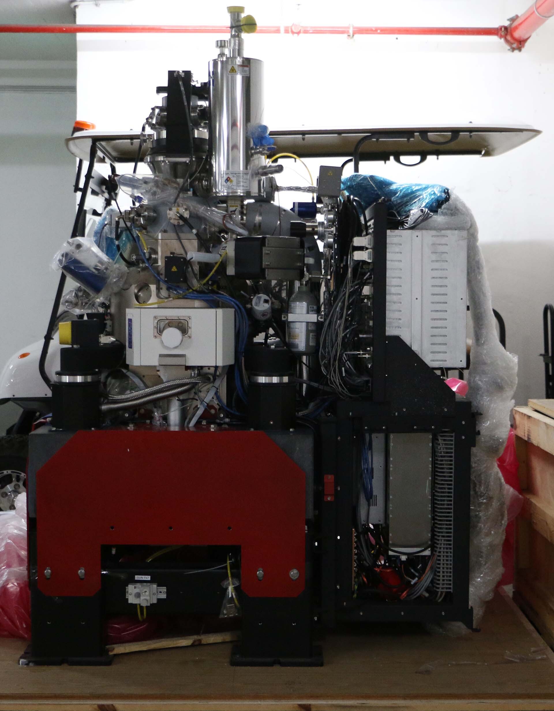 ZEISS Orion Nanofab SEM 已使用的 待售 價格 #293624148, > 買 從 CAE