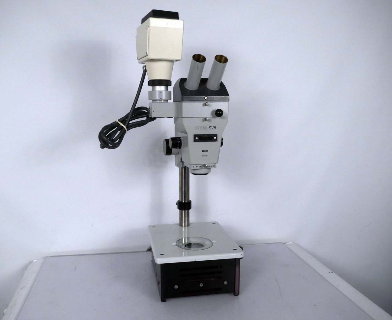 ZEISS Stemi SV8 현미경 판매 가격 #9400145에 사용됨 > CAE에서 구매